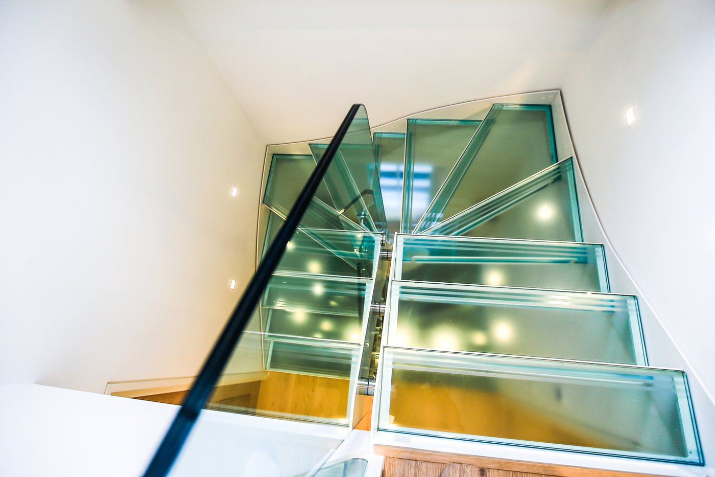 Walk On Glass, Glass Floor & Structural Glass Floor Panels
